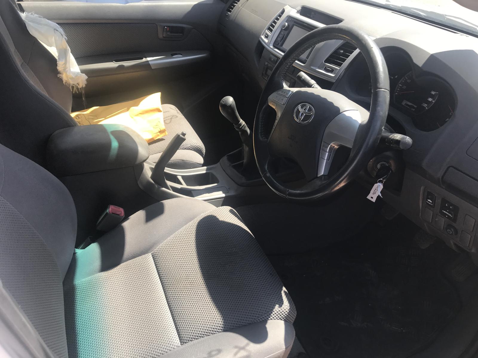 2013 TOYOTA HILUX REAR/TAILGATE GLASS - Narrandera Auto Wreckers